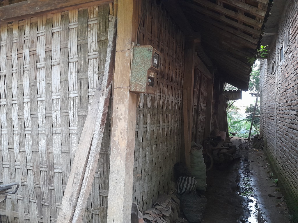 Konstruksi Bangunan Bambu Tangguh Bencana